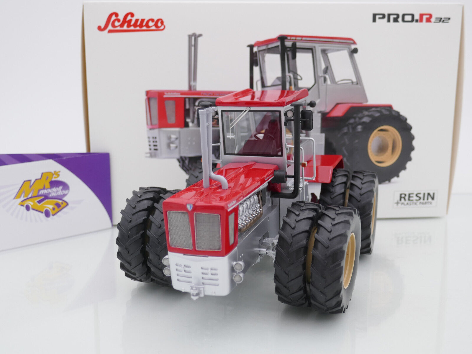 Mrs Modellautos - Schuco PRO.R 09154 # Schlüter Profi Trac 5000 TVL Traktor " rot-silber " 1:32