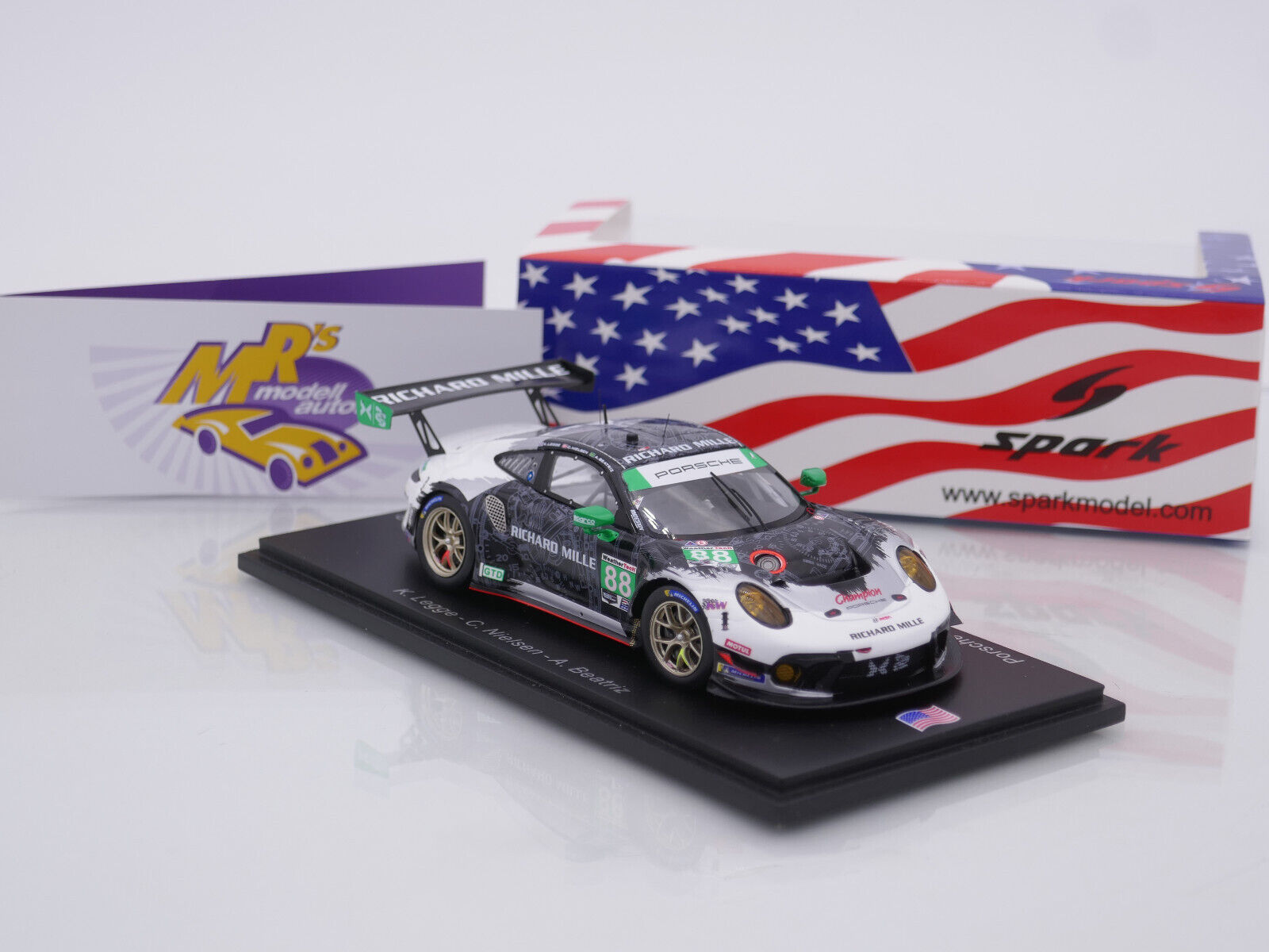 Mrs Modellautos - Spark US292 # Porsche 911 GT3 R Nr.88 12h Sebring ...
