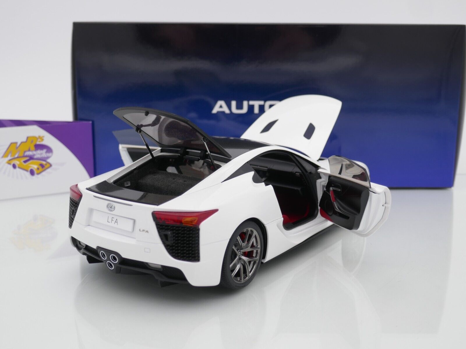 Mrs Modellautos - AUTOart 78851 # Lexus LFA Coupe Baujahr 2010 " weiß ...