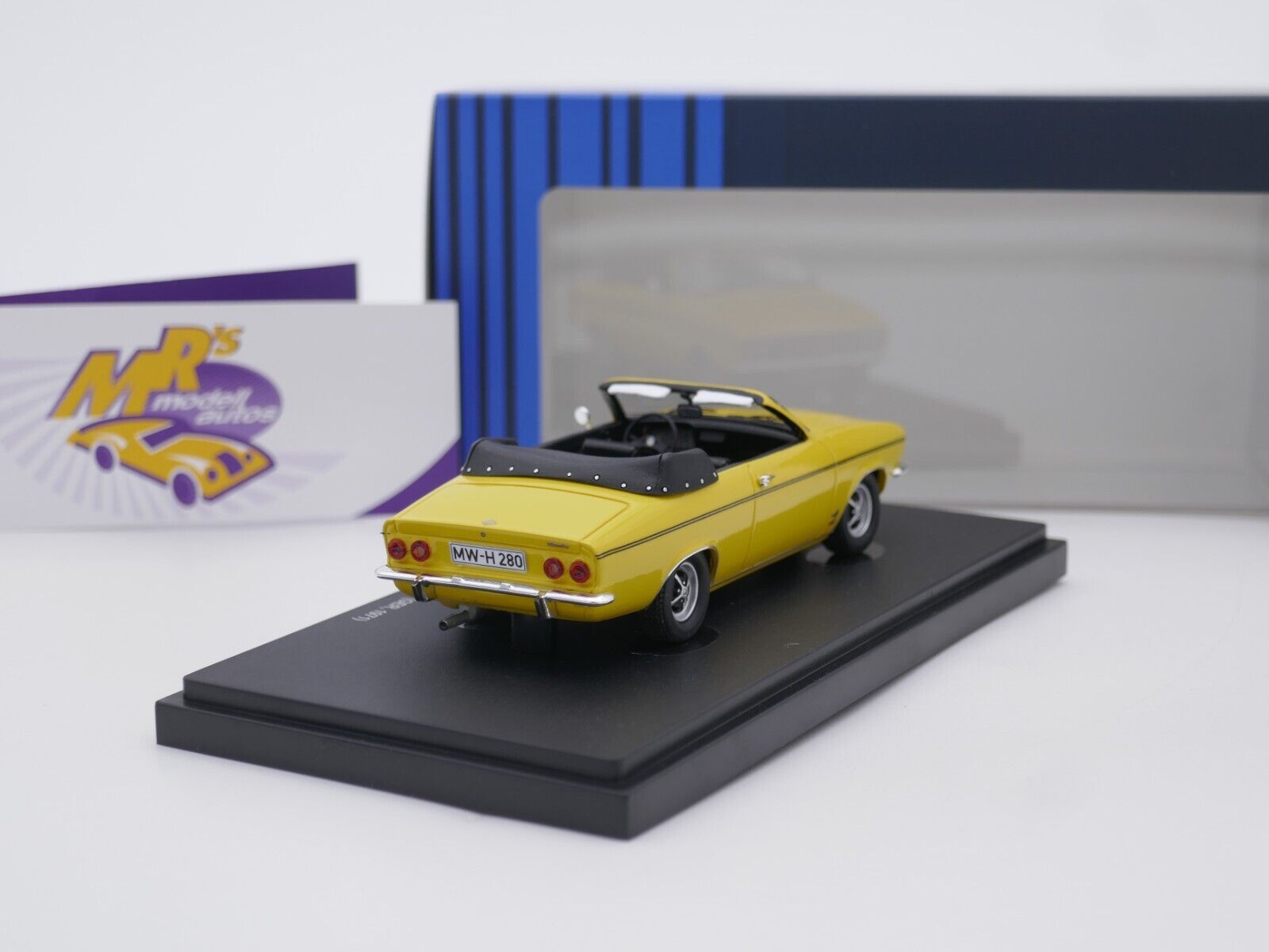 Mrs Modellautos - Autocult Avenue 60085 # Opel Manta A Cabriolet ...